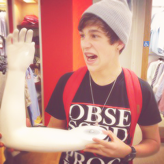 Beliebers, Directioners, e Mahomies