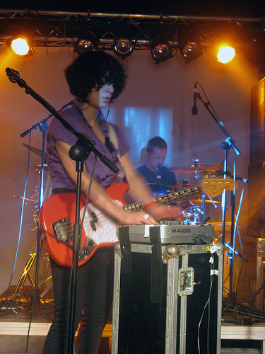 Zona Rock Dan Metal : CHLOE ALPER