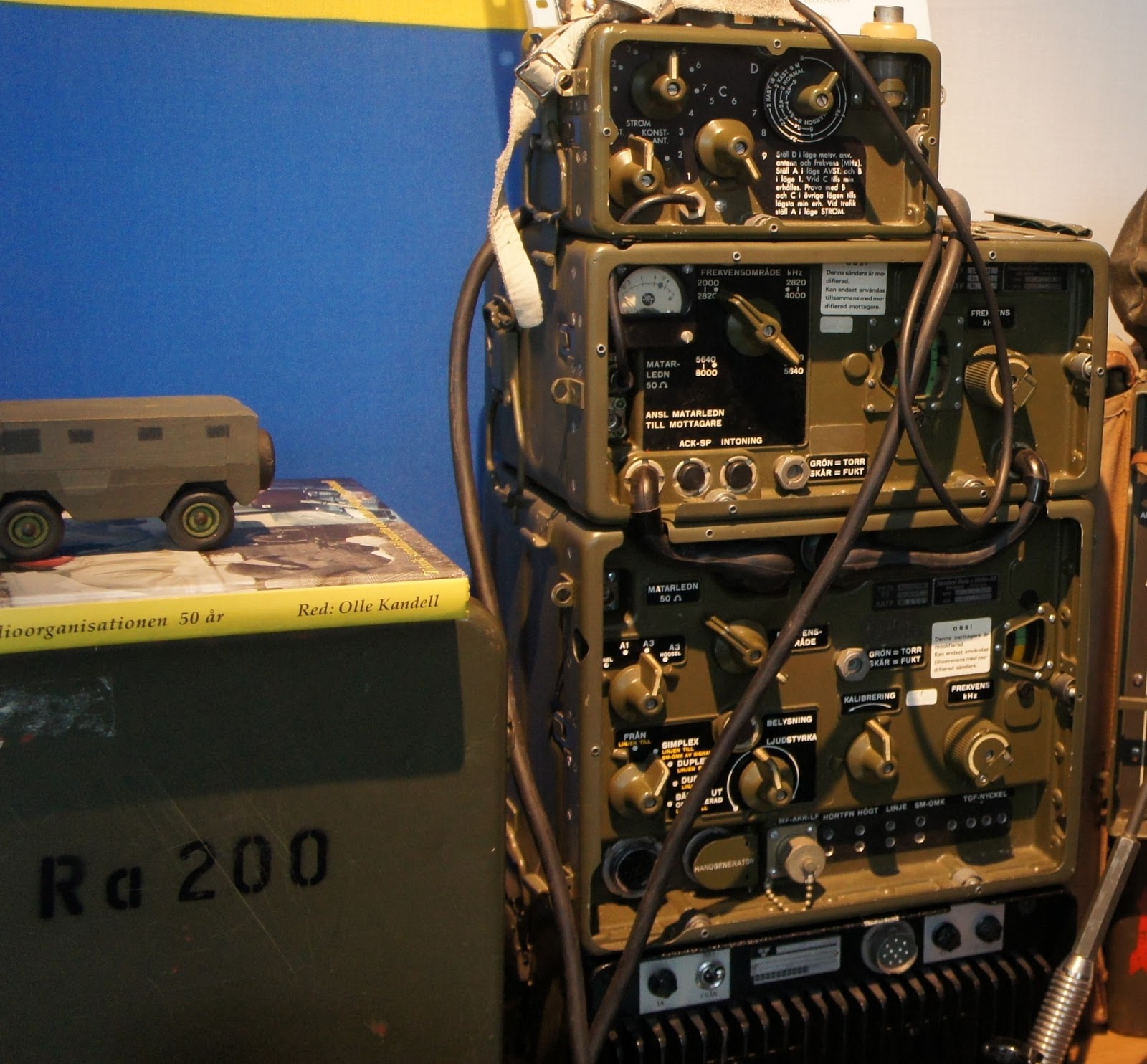 The Ra 200 military transceiver