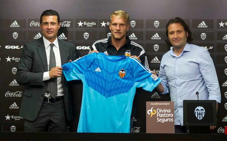 Yoel presentado como jugador del Valencia ~ Celta de Vigo Moi Celeste