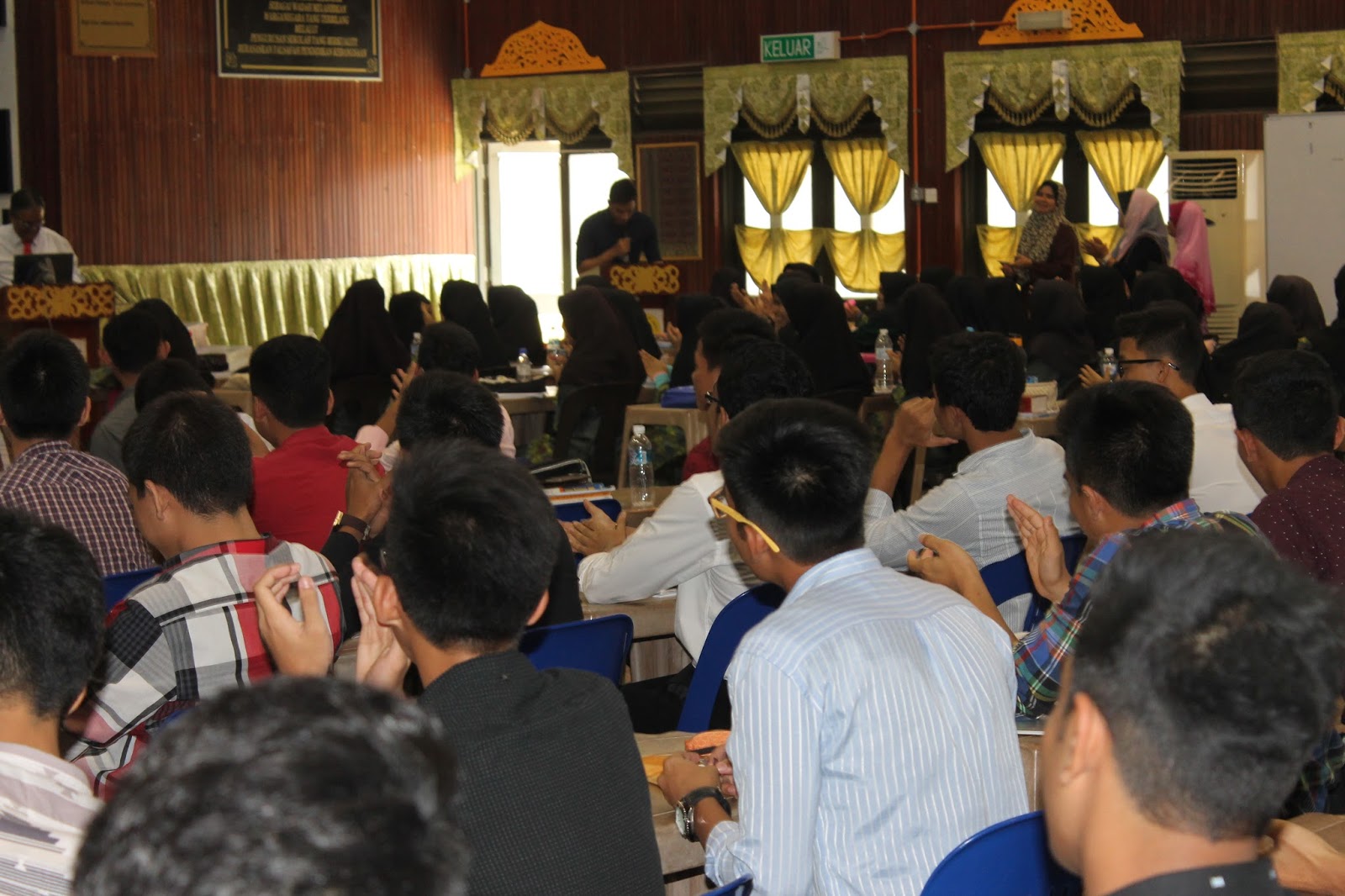 WADAH KETERAMPILAN BERBAHASA: PROGRAM JERAYAWARA BAHASA DI SM SAINS ...
