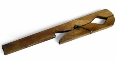 Alat Peraga Kimia Penjepit Tabung Reaksi dan Penjelasannya