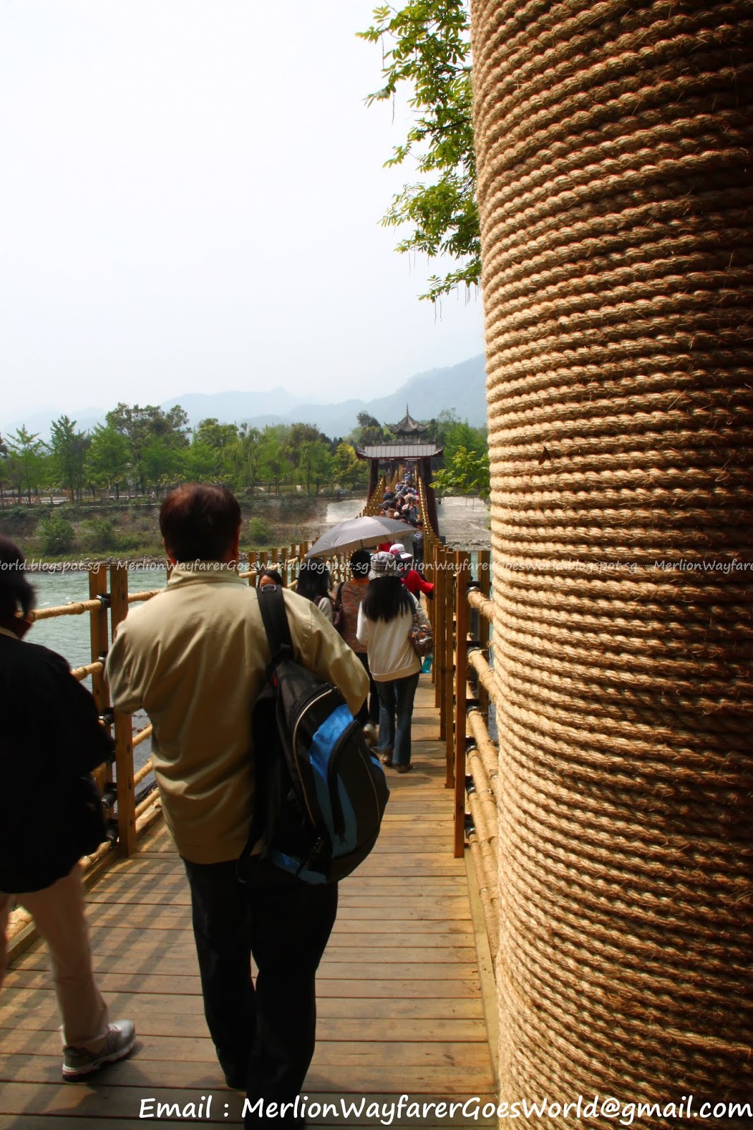 Dujiangyan - Anlan Cable Bridge ~ Merlion Wayfarer Goes World