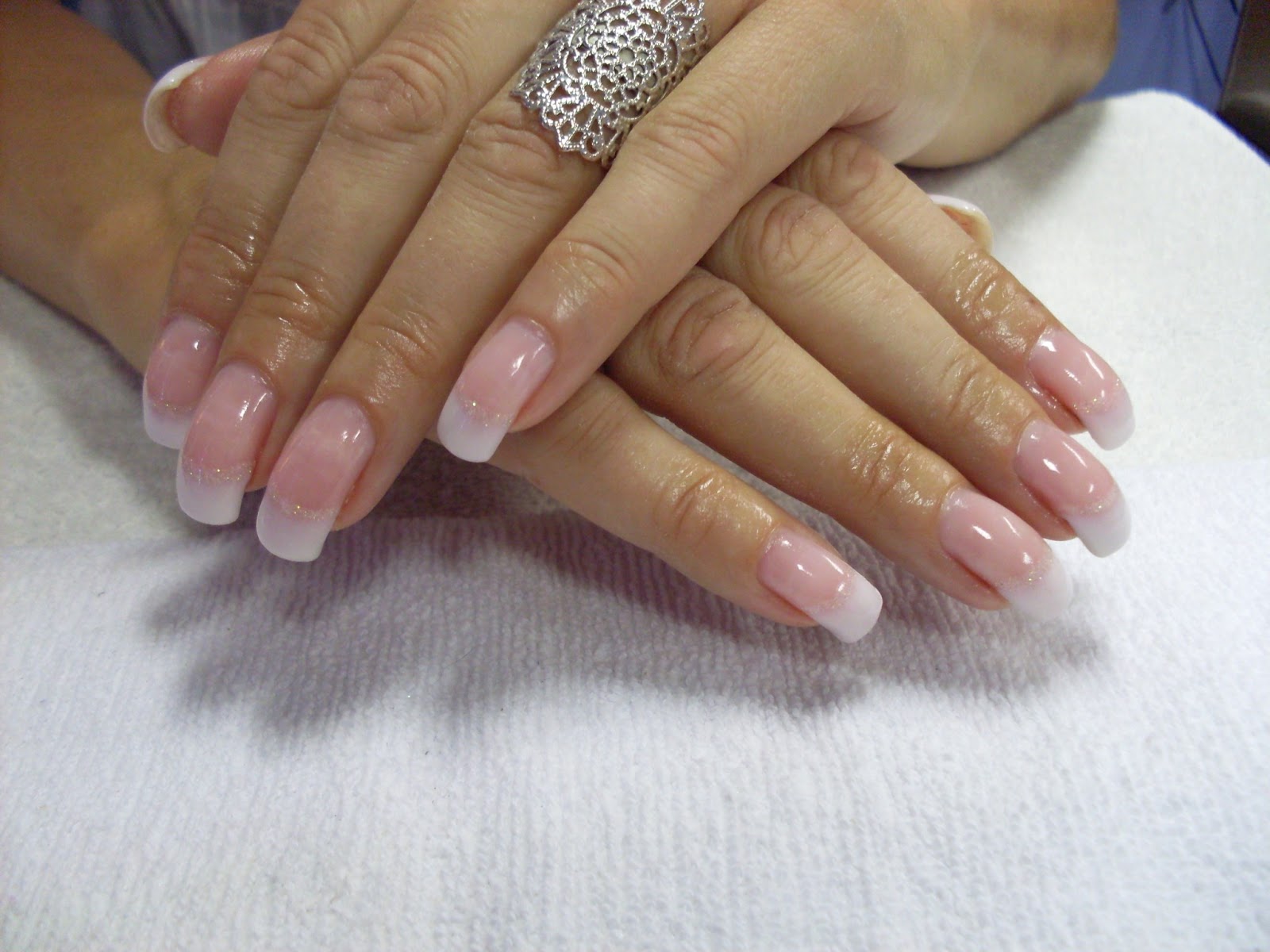 Pixi Nails: Dagens fina franska naglar :)