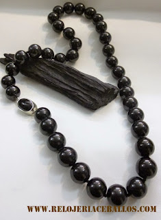 Diseños con Quiastolita y Azabache: negro azabache