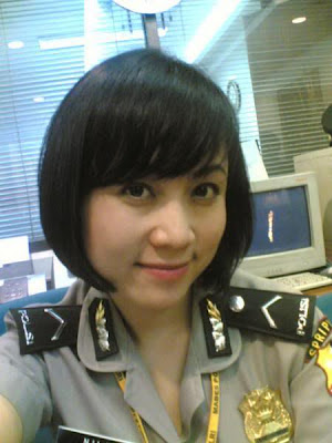 Biodata Artis: Profil Biodata Polwan Cantik Briptu Dara Intan