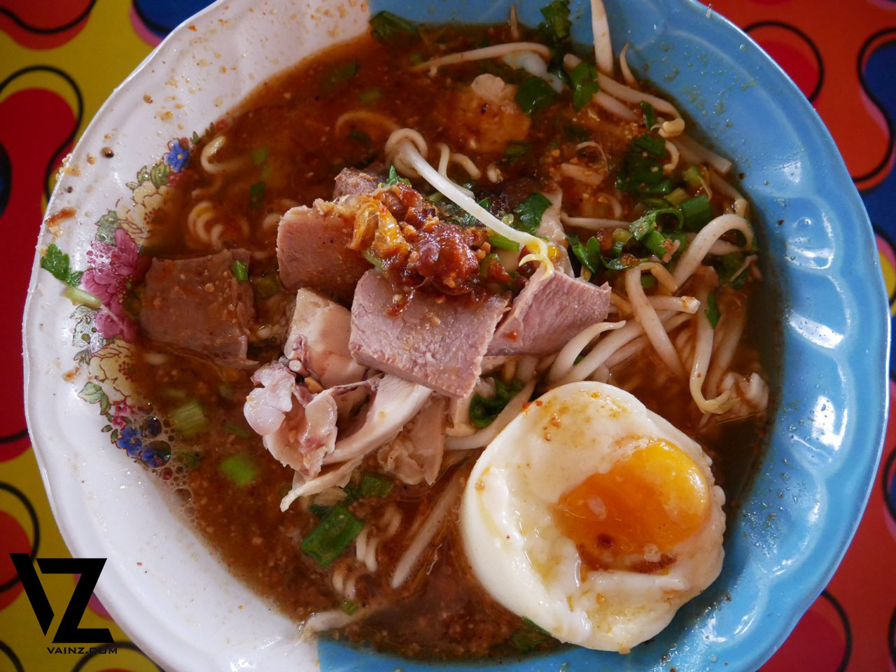 MAGGIE X MEE HON SUP TELUR ALA SIAM - vainz story