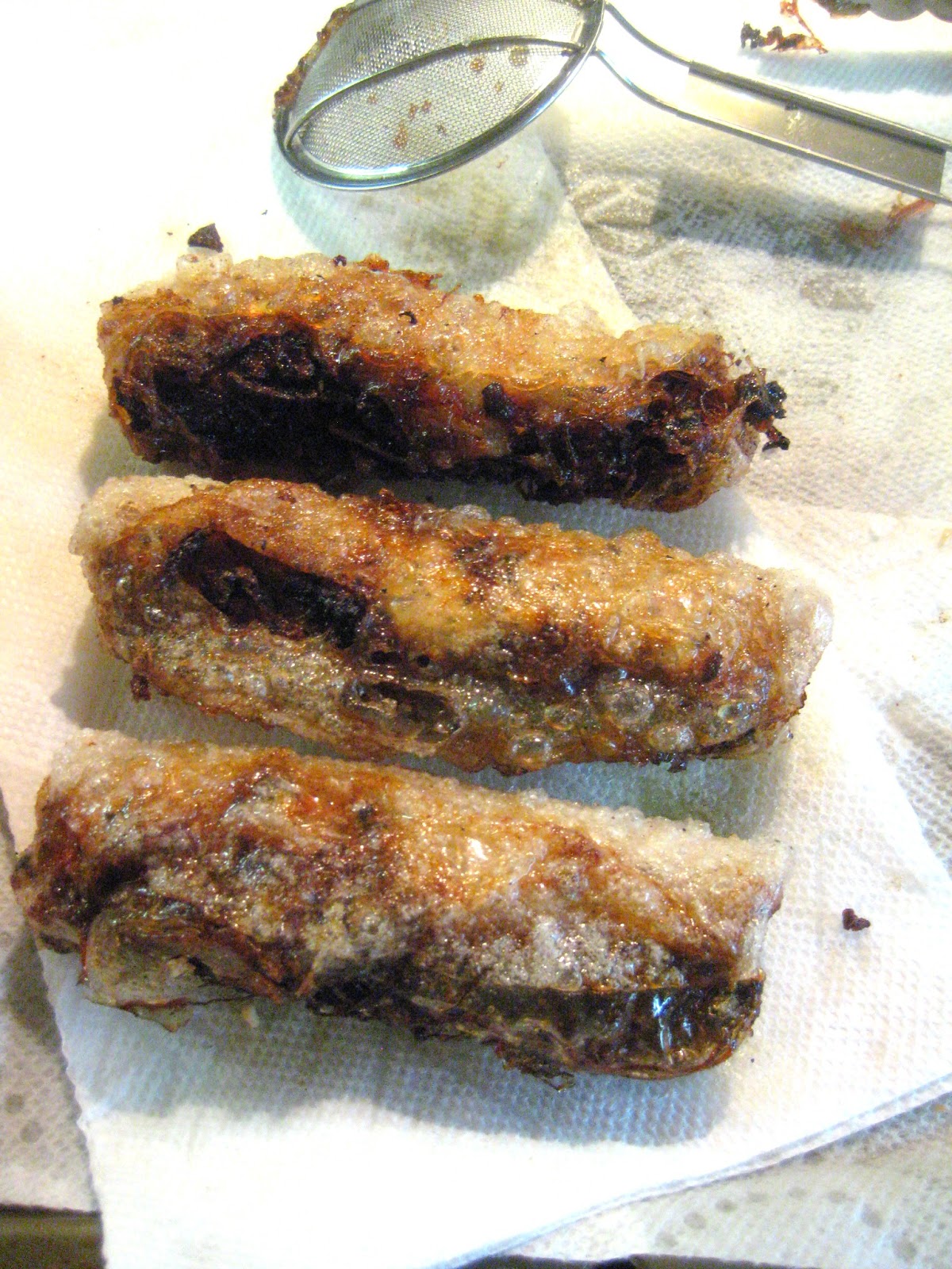 Susan's Savour-It!: Crunchy Chicken Rice Paper Spring Rolls (Chả giò)...