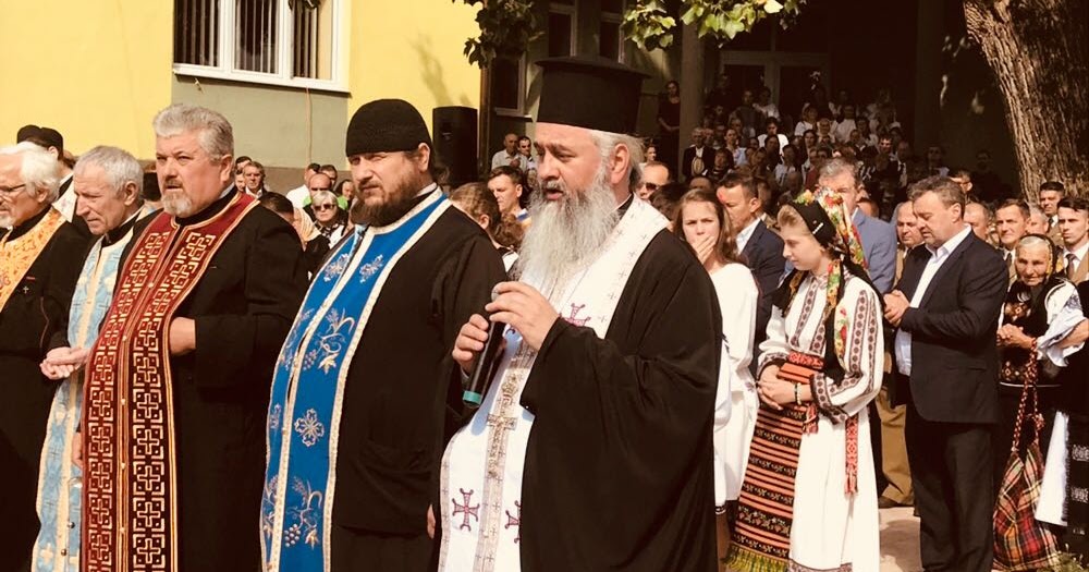 Dar!: Sfintirea Monumentului Eroilor Neamului, Tiha Bargaului, Bistrita ...