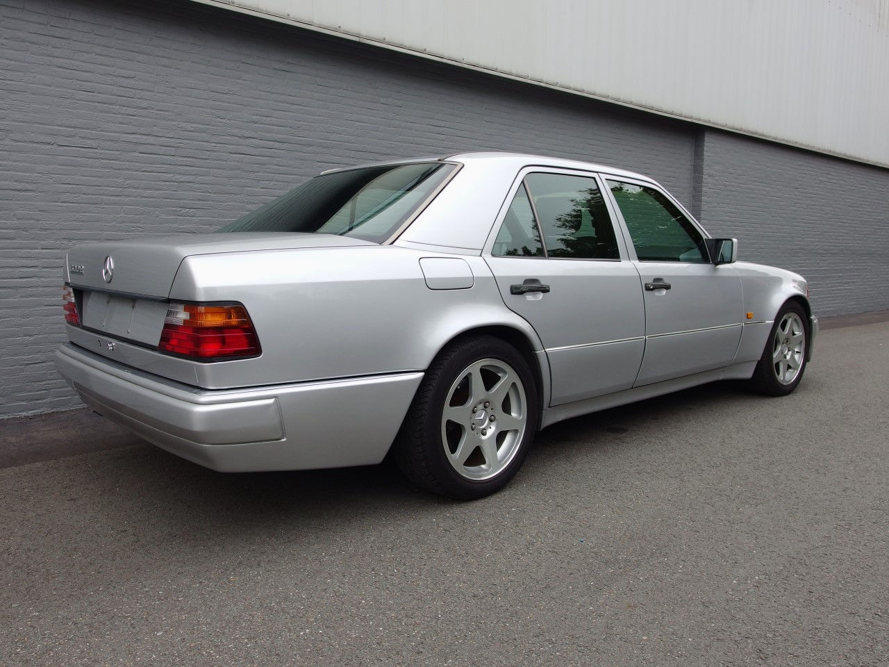 1993 Mercedes-Benz W124 500E | BENZTUNING