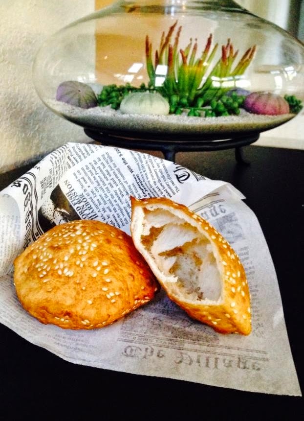 The Spices Of Life . . .: Bánh Tiêu (Fried Sesame Puff Bun)