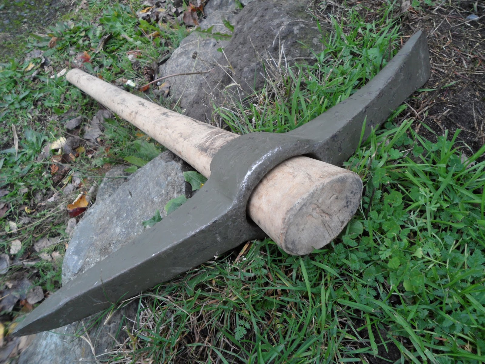 Four Bees: Swedish Army Pick - Mattock, WW2 vintage, Made by Gränsfors ...