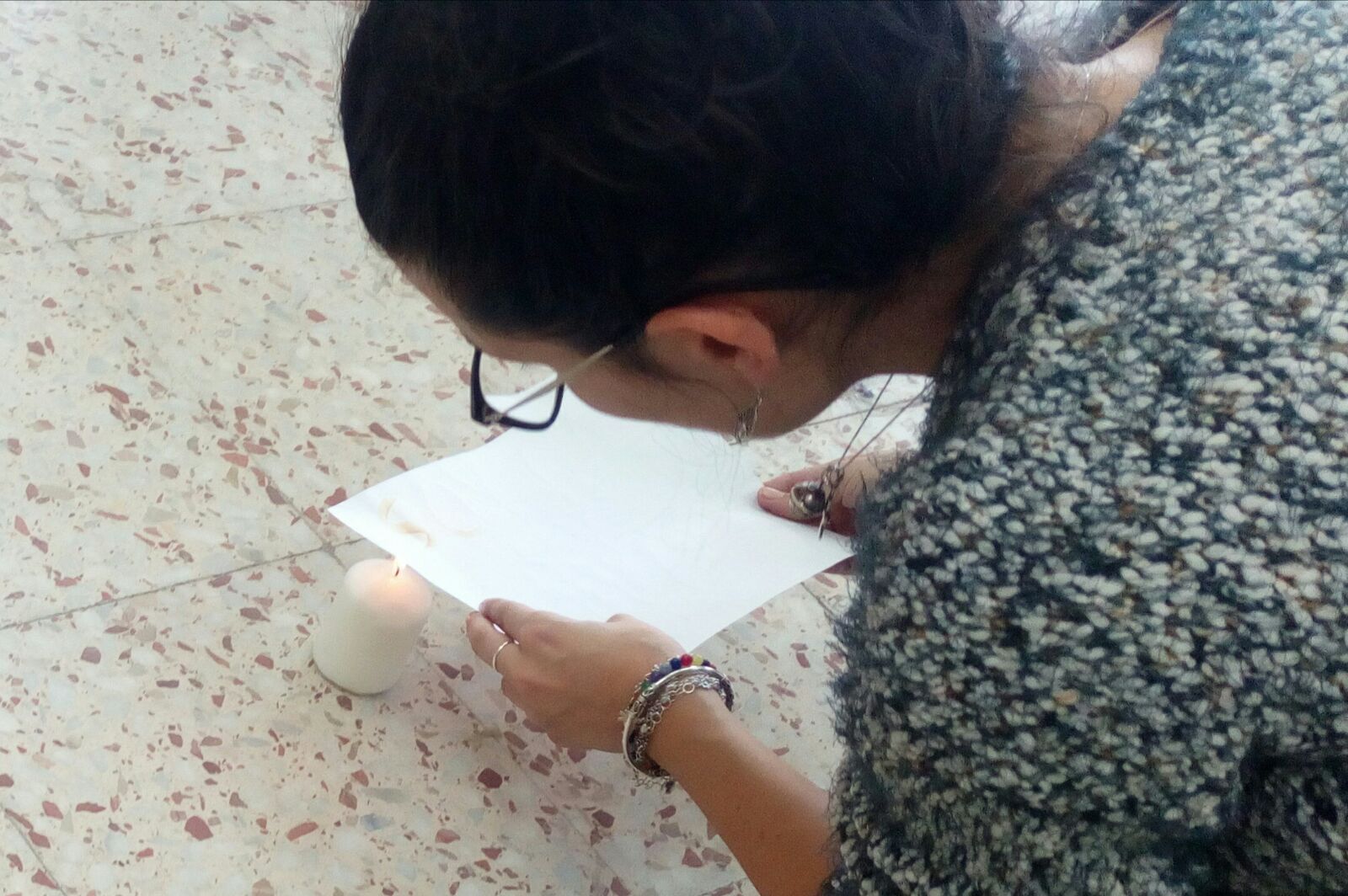 UN DÍA EN EL COLE DE NAVALMANZANO: EXPERIMENTO TINTA INVISIBLE