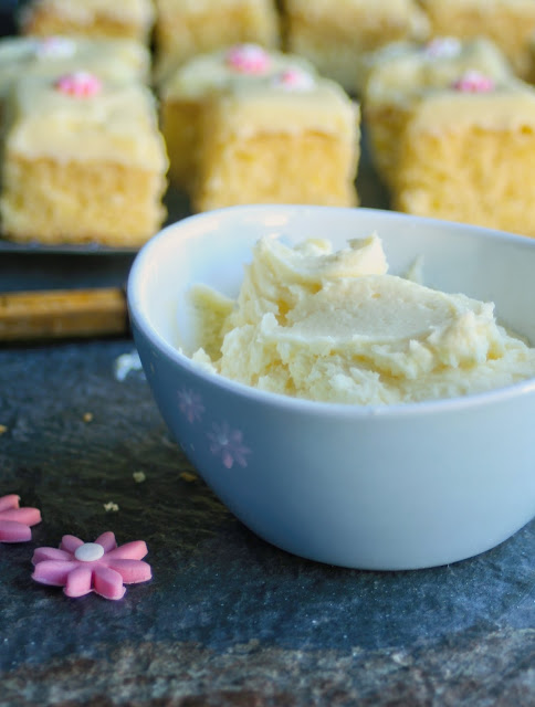 Cupcakes & Couscous: The Lightest Lemon Squares