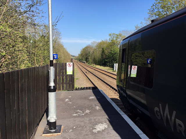 Calling at... British railway stations: Dorking Deepdene (DPD)