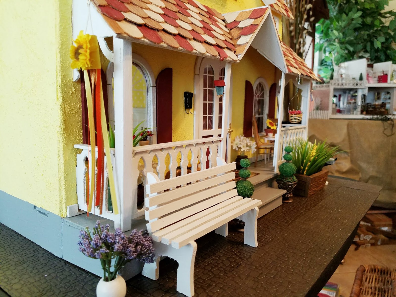 Mini - Shack: Ready for occupancy! Meet The Arthur...