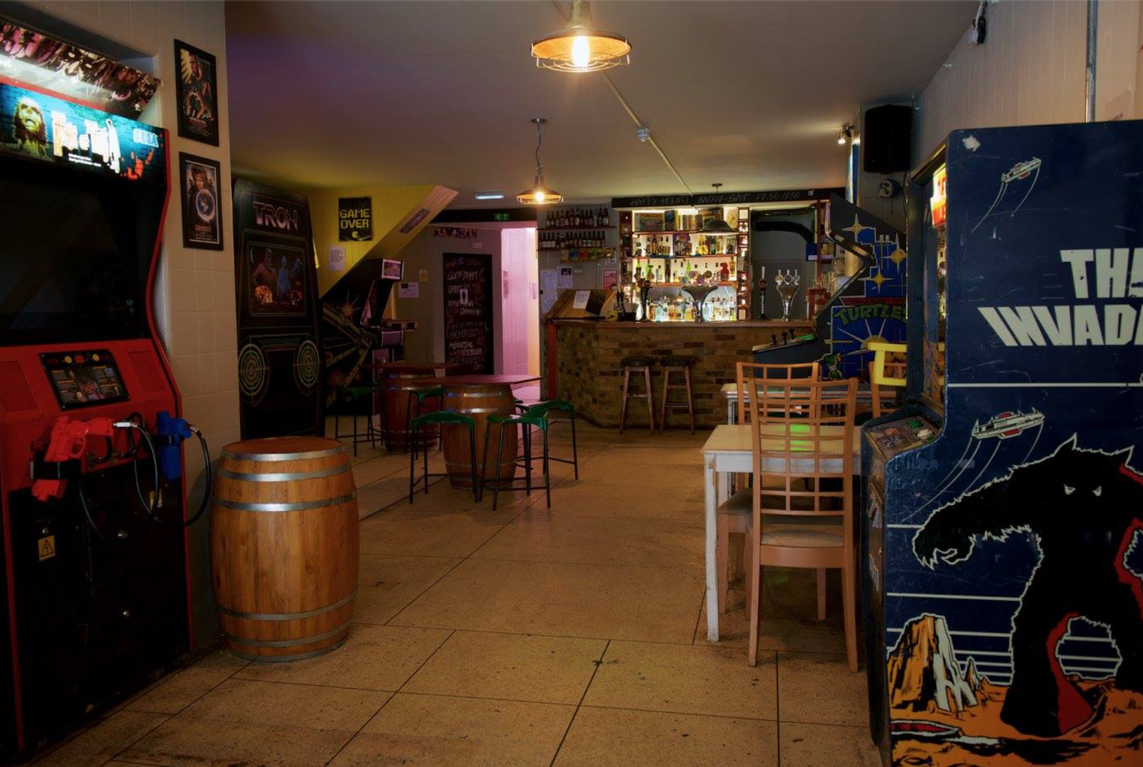 La Taberna de Grog: Retro Arcade Bars de Europa, cerveza, videojuegos ...