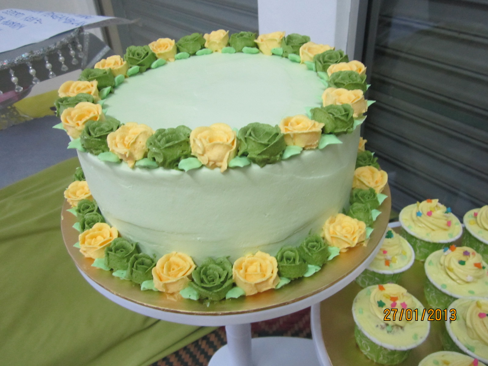 Anika MyRasa: KEK KAHWIN-HIJAU DAN KUNING