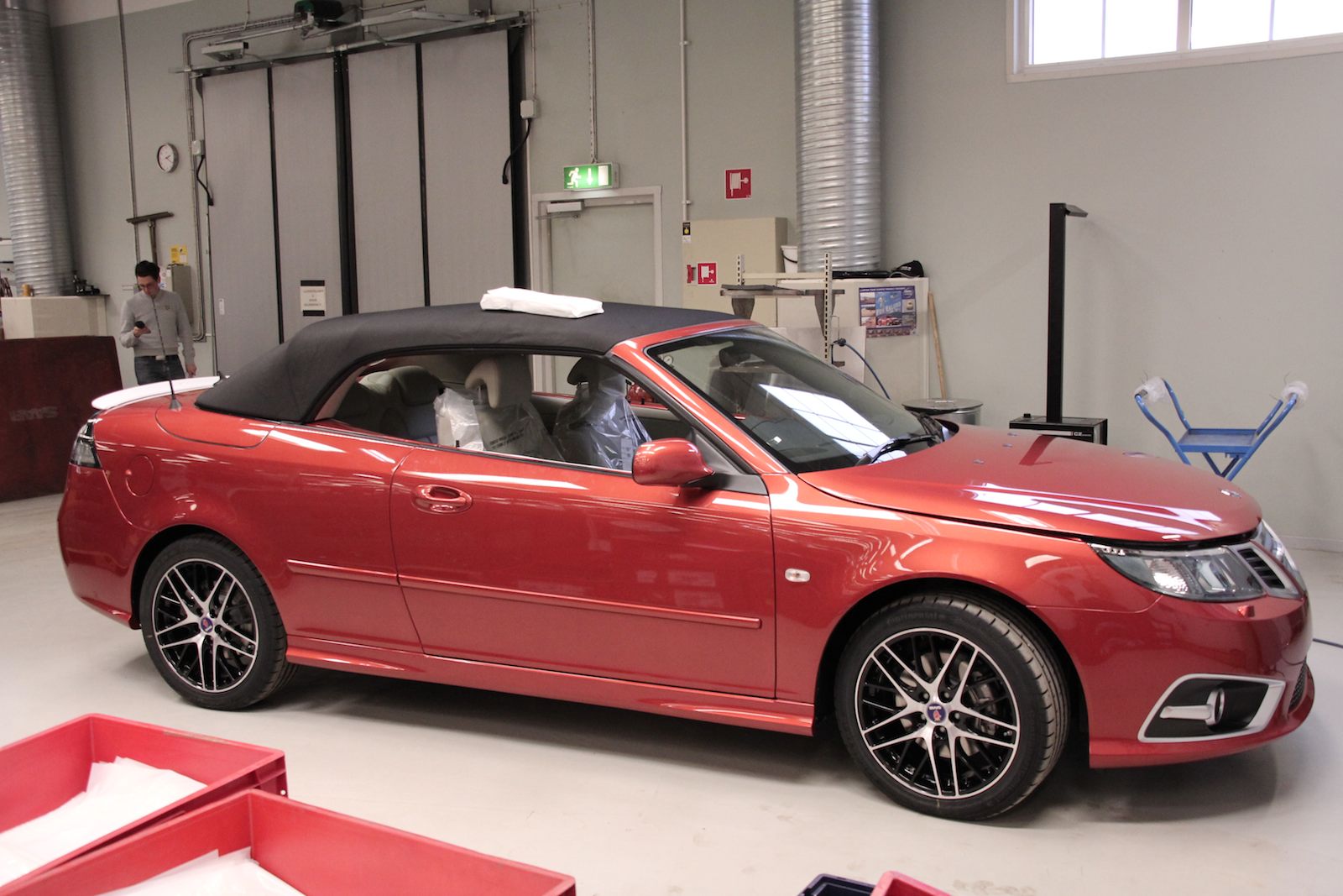 martinis on the roof: the last saab car