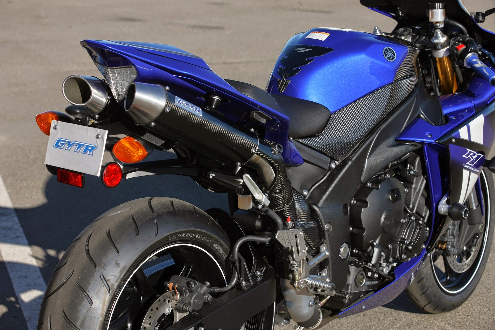 YAMAHA R1 CUSTOM WORK