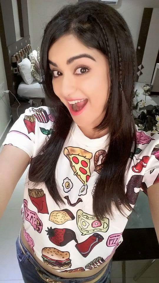 Pakistani Khubsooat (Pyaari) Girls Photos l Pyari Larkian Pictures