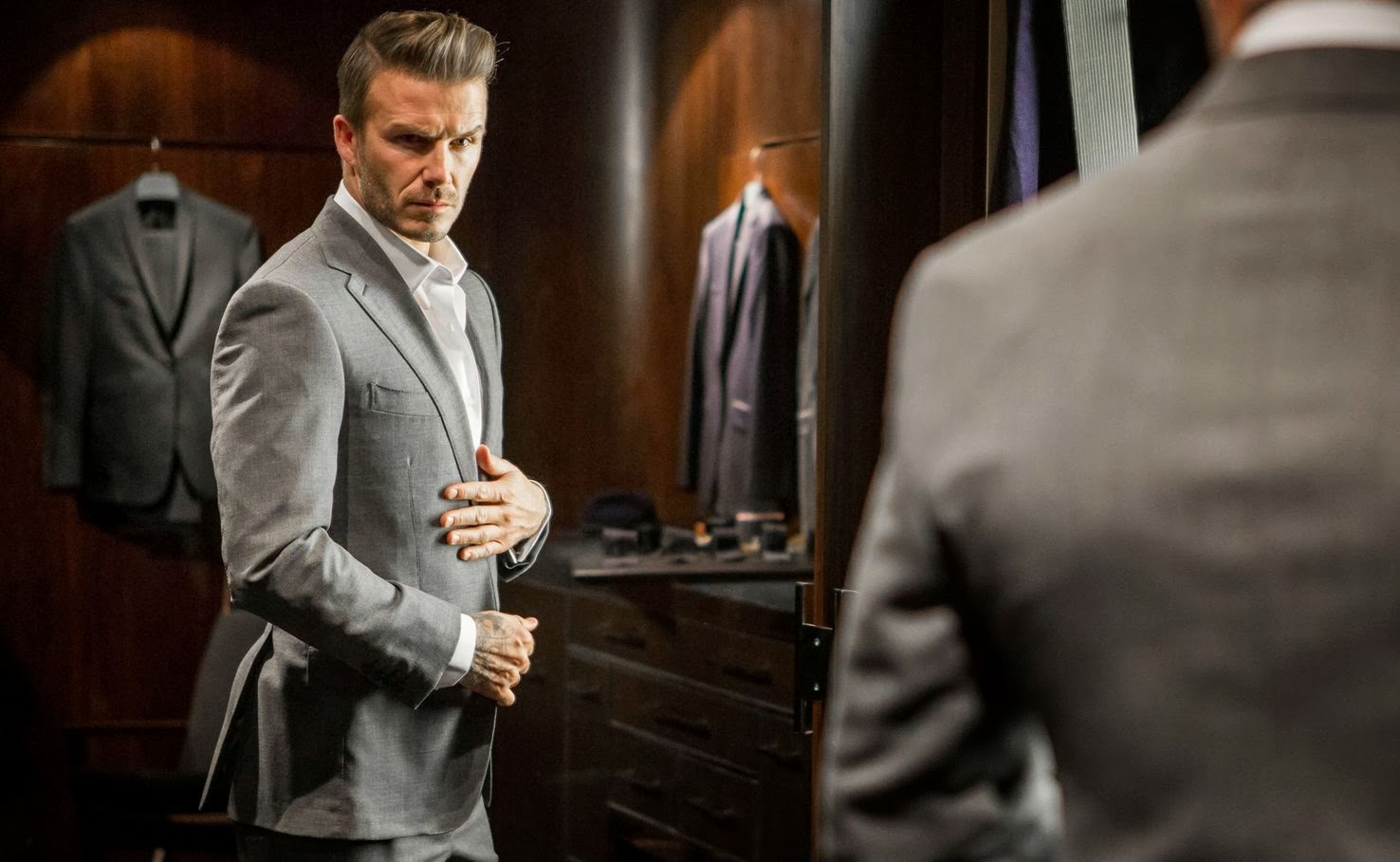 HauteZone: "Mr. Grey will see you now"...