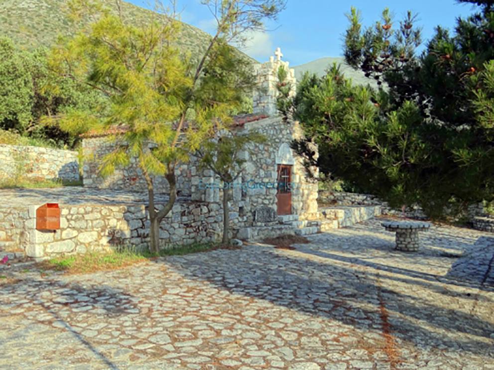 ΝΑΟΙ ΣΤΗ ΜΑΝΗ: ΔΡΥΑΛΟΣ ΑΓΙΑ ΚΥΡΙΑΚΗ