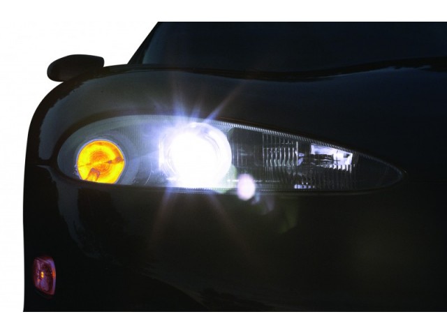 automotive: Xenon Headlight Bulbs