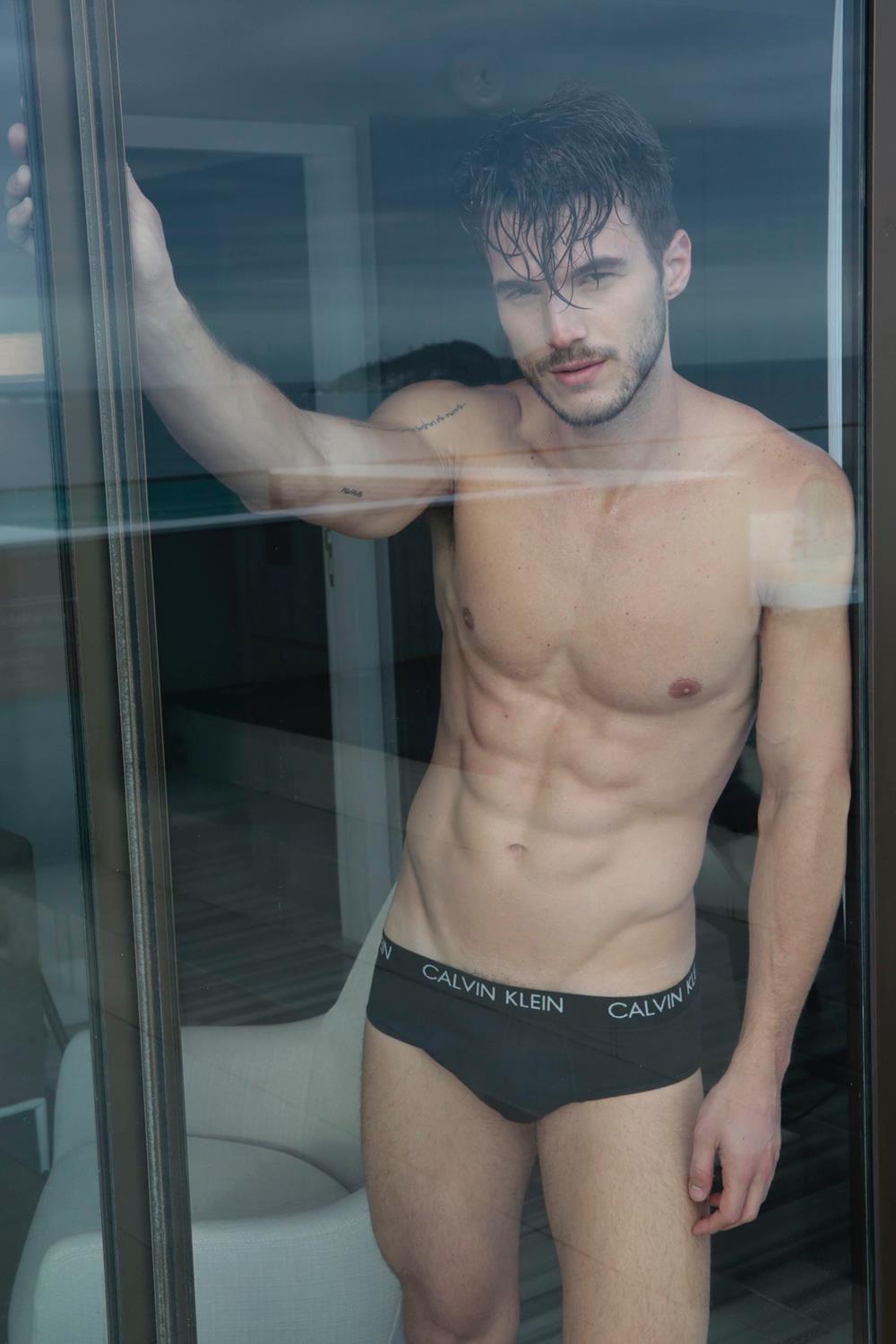 bluehabit: ALEX TREVELIN BY FERNANDO TORQUATTO