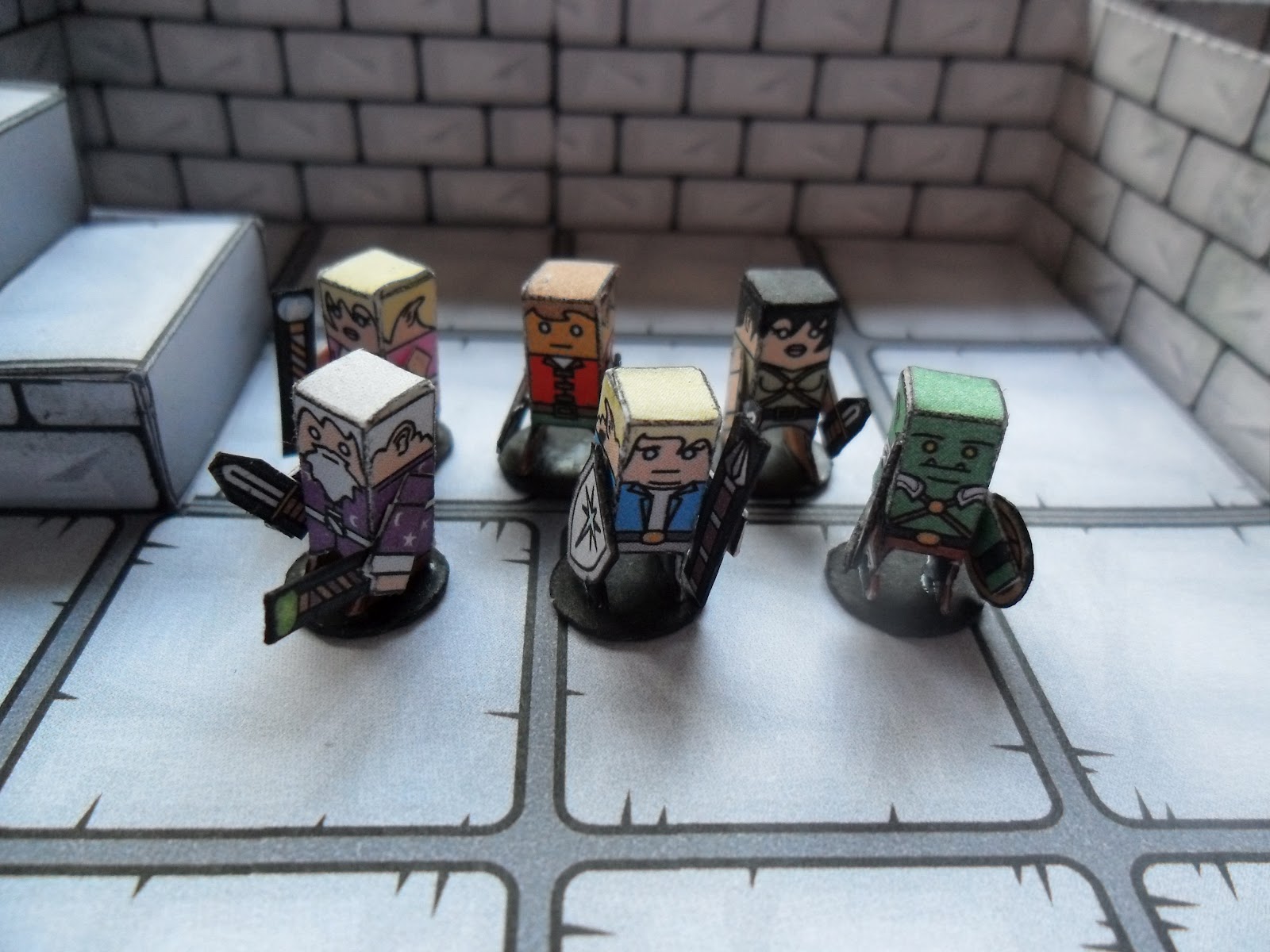 Gibbering Madness: Mini Dungeon figures...