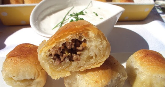 "MANTIJE" MANTIJE SU VRSTA PITA OD MESA, KOJE SETRETIRAJU KAO KRALJICA ...