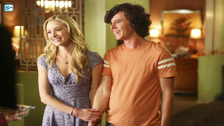 The Middle - Episode 8.01 - The Core Group - Promotional Photos & Press ...