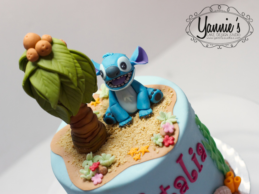 Yannies Cakes. Tartas Valencia : Tarta Stitch