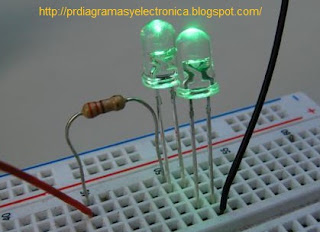 Producciones Rek, Diagramas y Electronica: Conectar LED con Resistencia