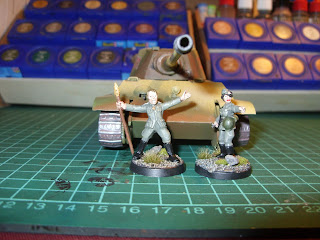 WORLD WAR 2 MODELZONE: Rügen'46: Vorwärts Zombies ! (28mm Nazizombies)