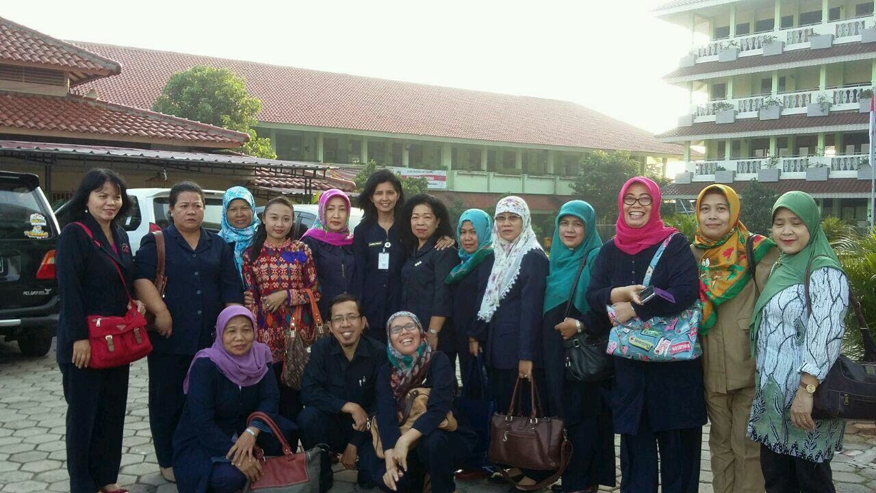 SMAN 74 JAKARTA: Lepas Sambut Bu Carol di SMA 29 Jakarta