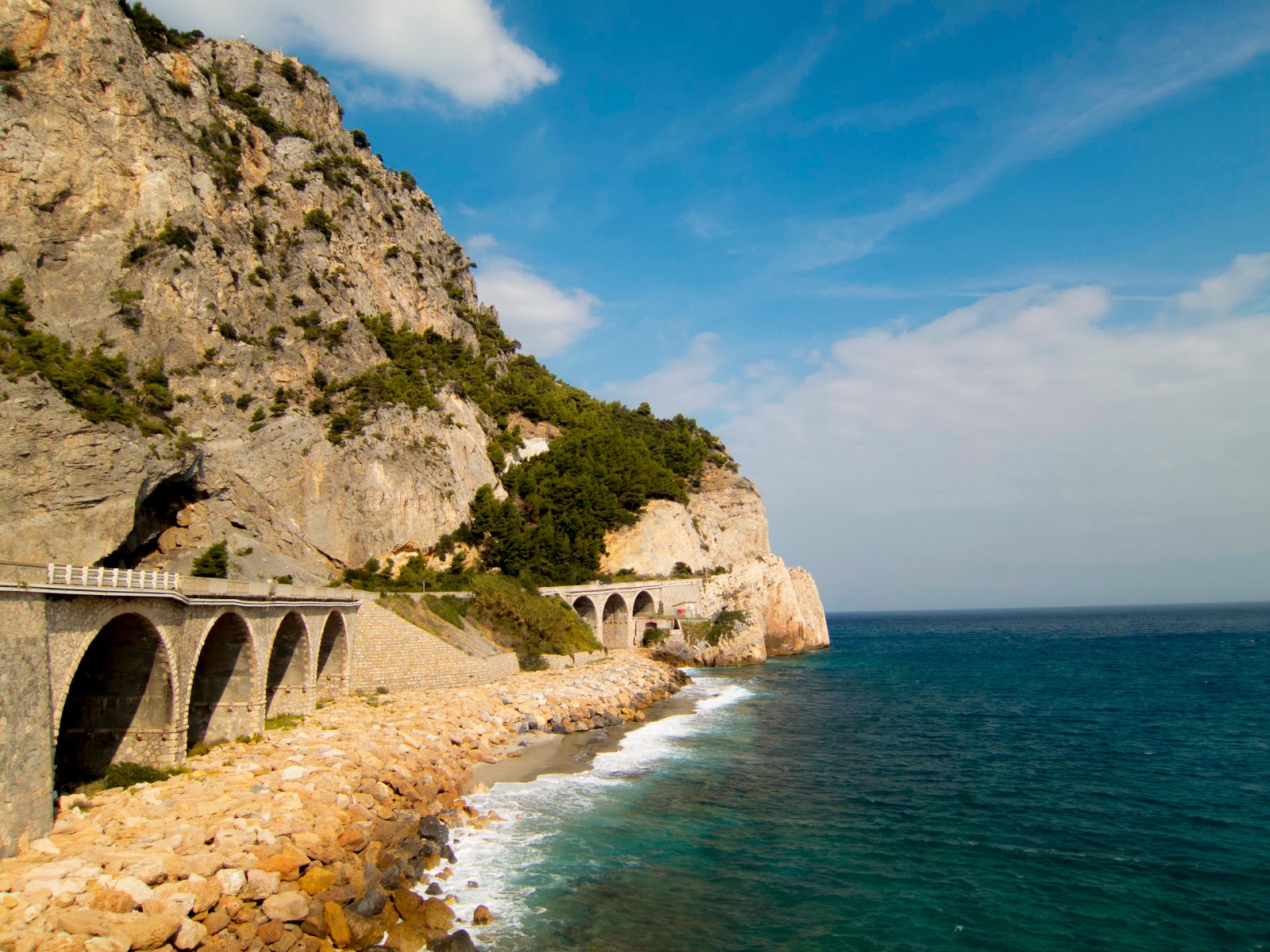 Climbing over sea - Capo Noli | Rock Blocks