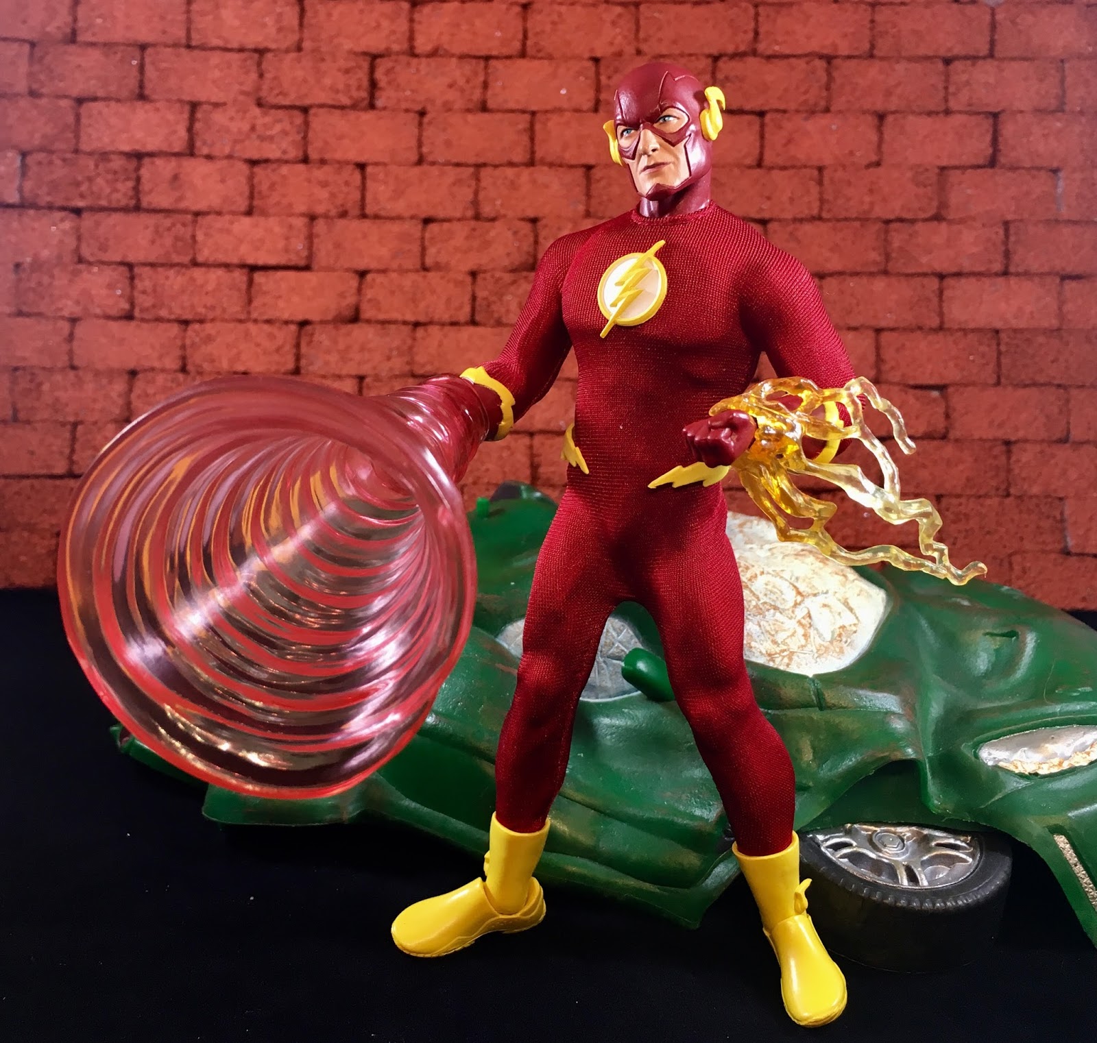 CobraShadowJoes: Mezco Toyz One:12 Collective Flash Figure Review