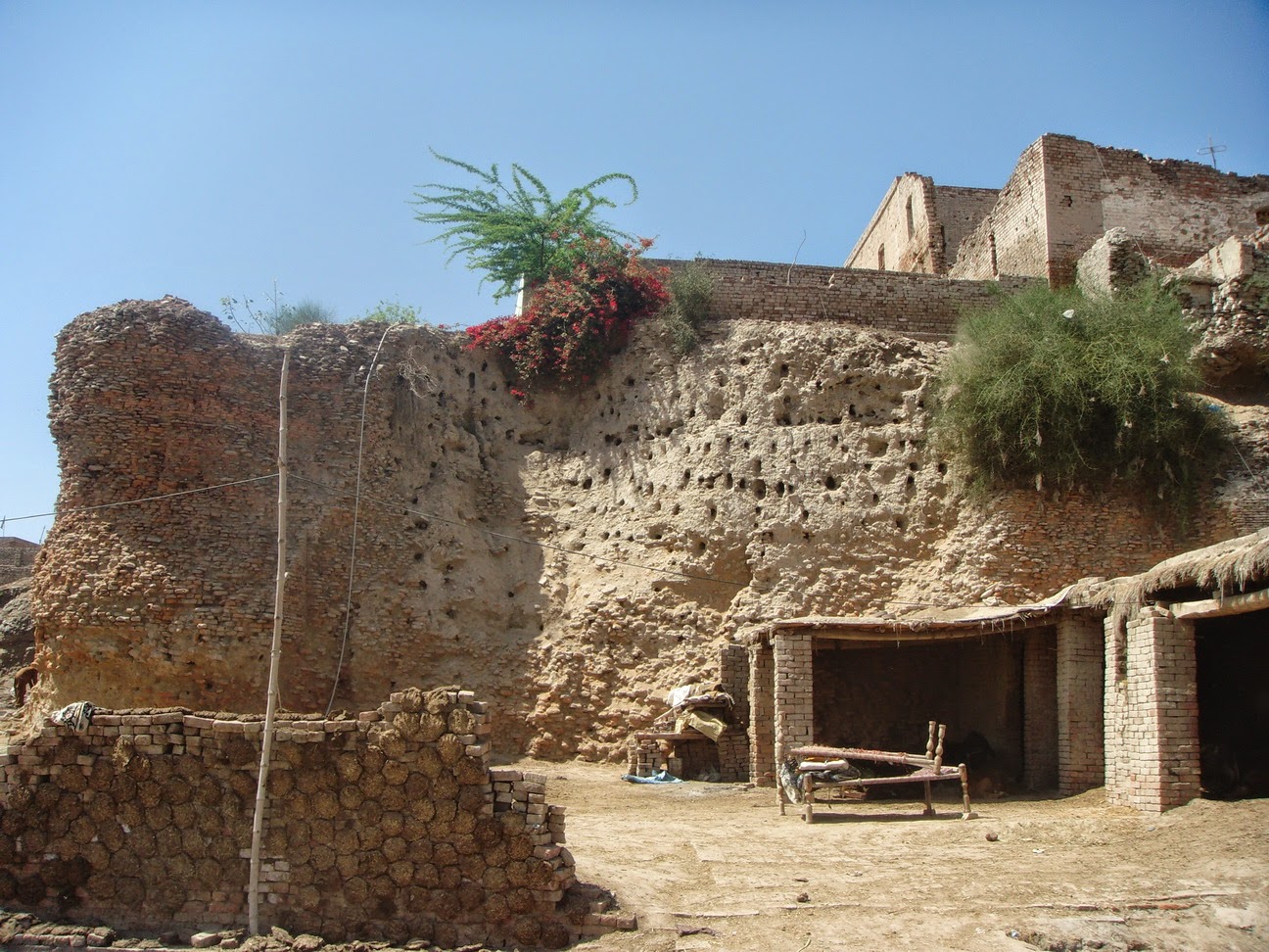 Pakistan Geotagging: Dipalpur: A historical city lost in time and ...