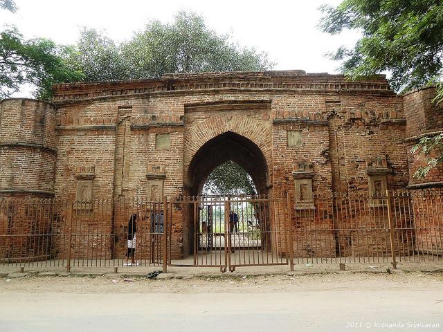 Peep into the Indian History: Dimapur and it's mysterious ruins ...