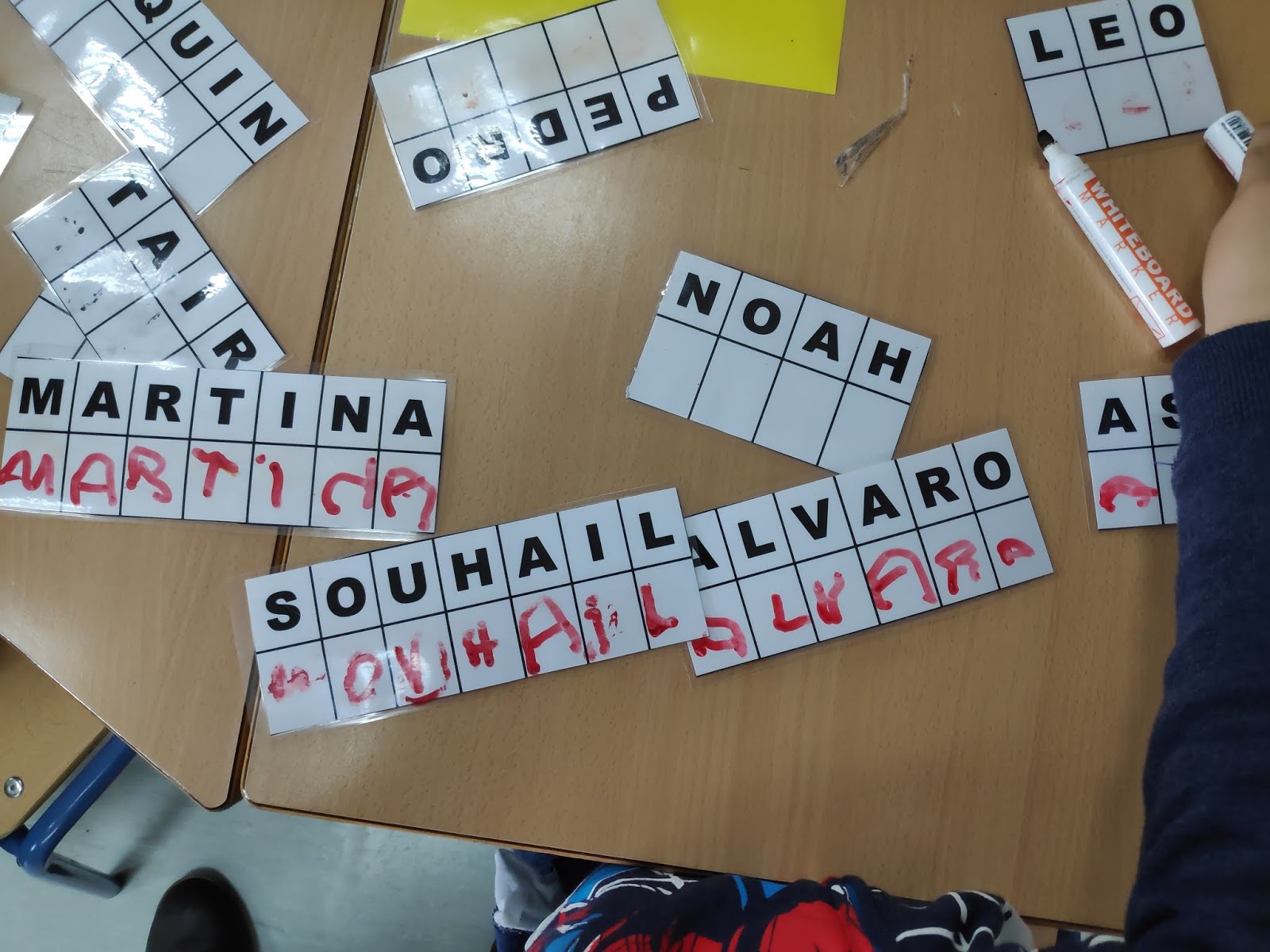 APRENDIENDO JUNTOS: Aprendiendo a escribir nuestros nombres