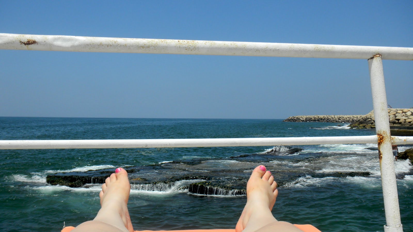 The Atlantic Divides....: Long Beach Club, Beirut