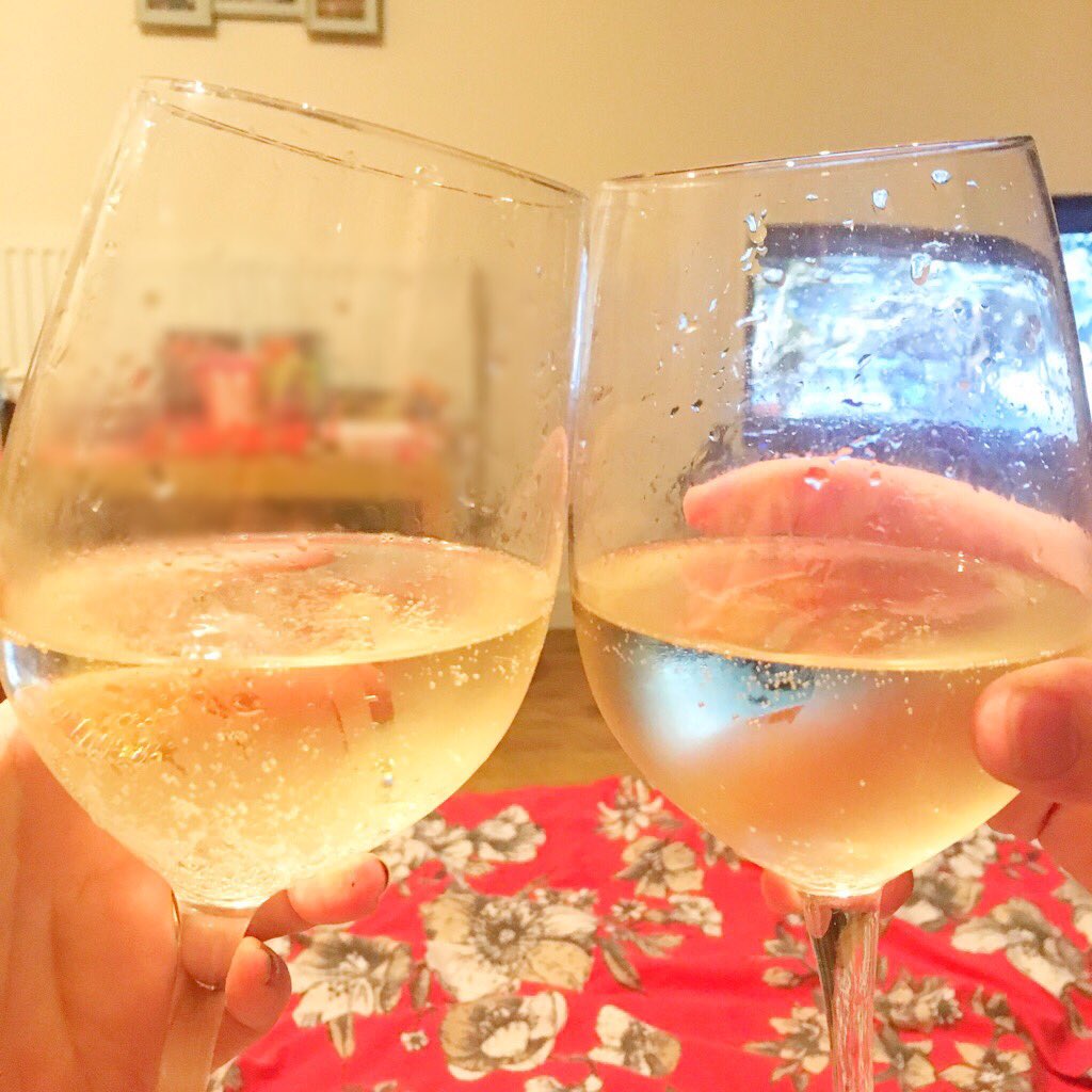 A Romantic Night In With SlimLine Wine* | Food and Other Loves