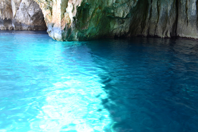 Small Voyager: Blue Grotto (Błękitna Grota) Malta