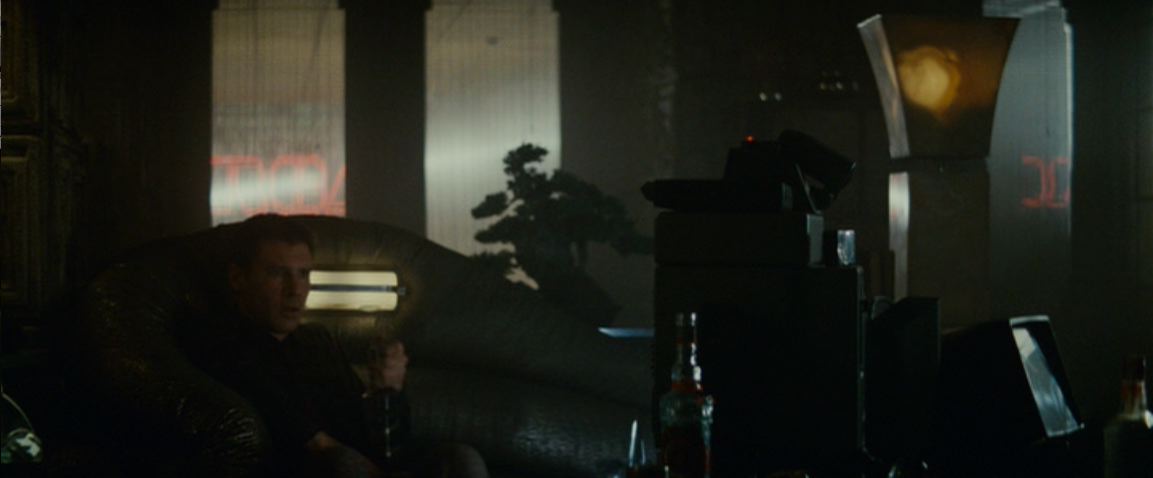 Architecture of Film: Architecture of Blade Runner [1982] Deckard's ...