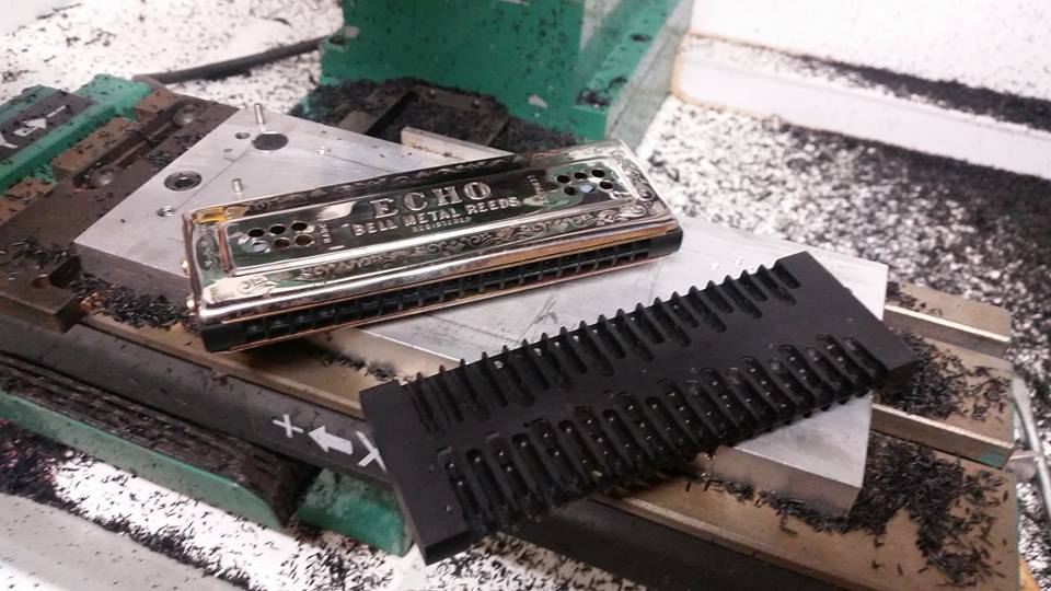 Janela aberta - Blogue de harmonica: John Cook Harmonicas