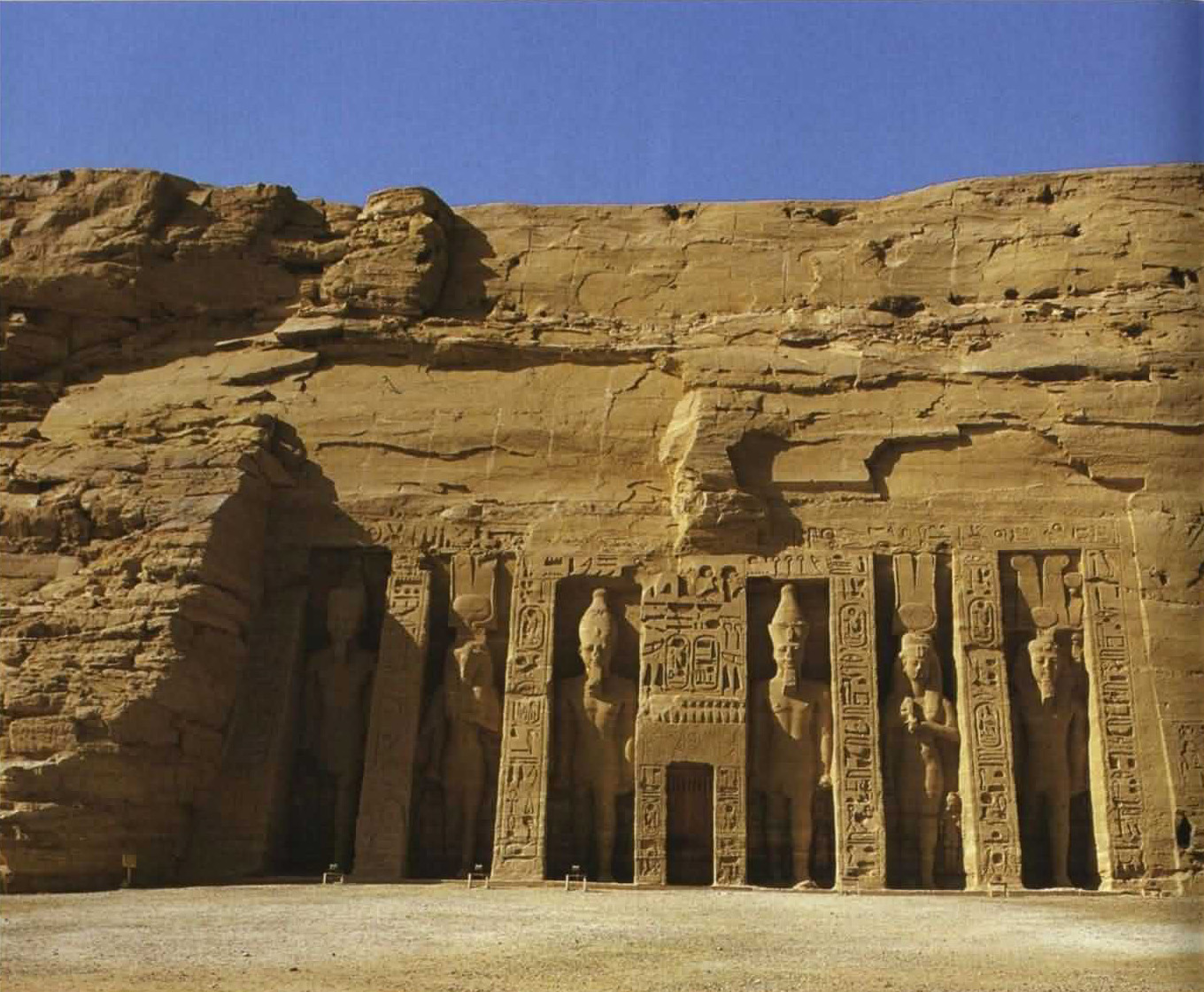 La favola della botte: Abu Simbel – L’apoteosi di Ramsese II