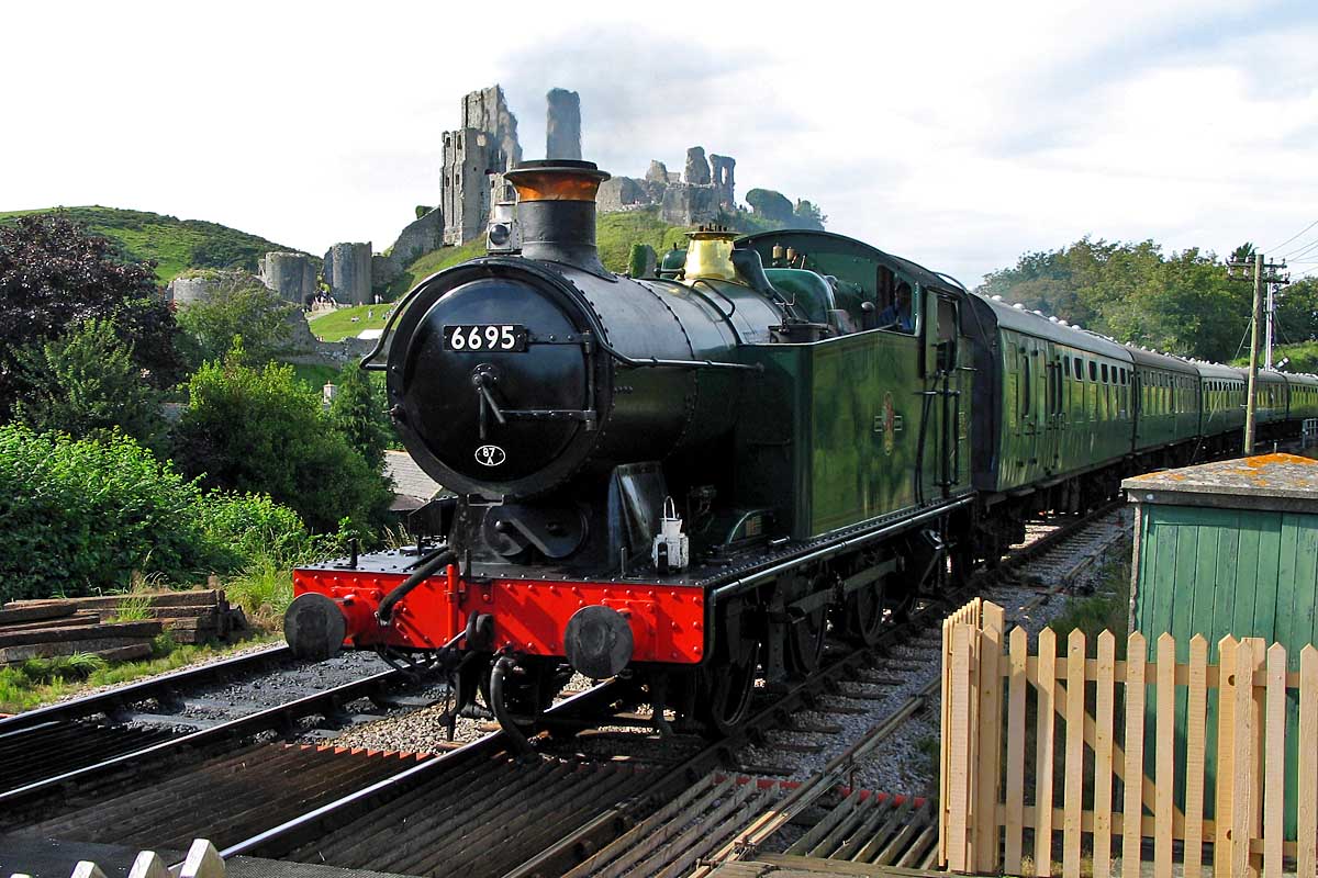 47s and other Classic Power at Southampton: Swanage Railway Grand Steam ...