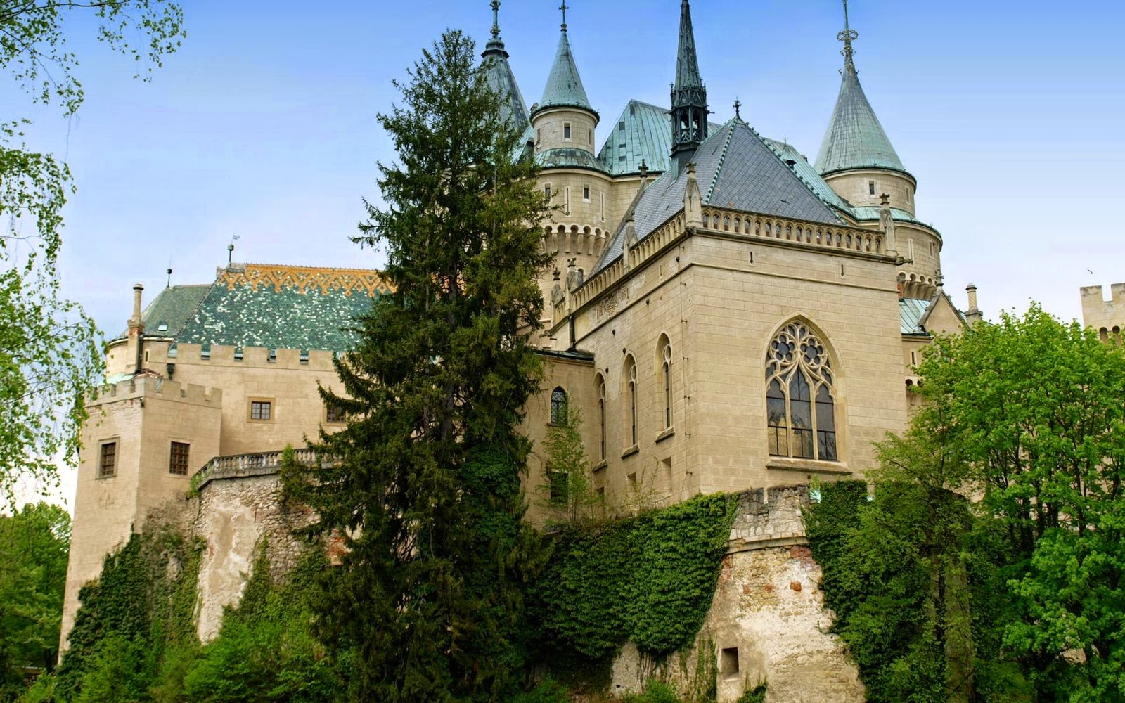 Beautiful Eastern Europe: Bojnice castle Slovakia