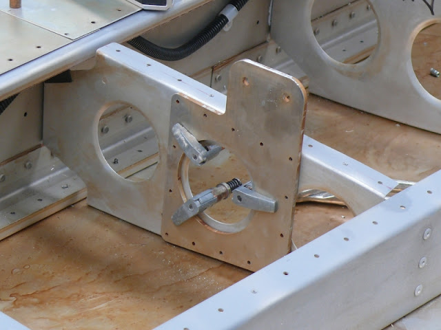 Flying Legend Tucano-R at Rylstone: Wing Hardpoints